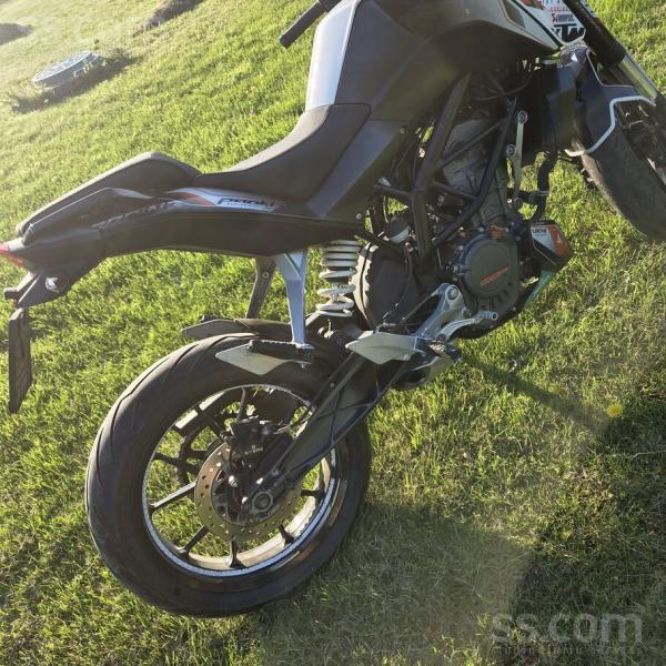 KTM Duke 125 2013 in Jekabpils, with an engine capacity of 0.13 L and mileage of 0 thousand km for 1900 €, photo 3 on AUTOMOTO.COM.LV