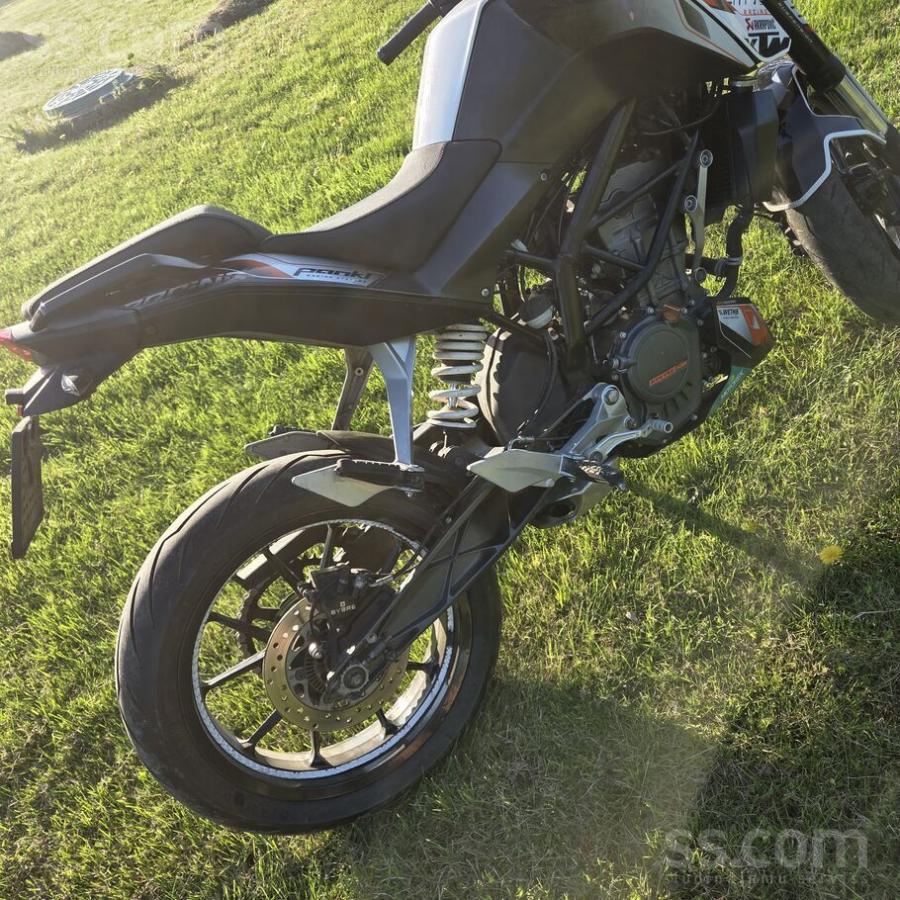 КТМ Duke 125 2013 в Екабпилс, объемом двигателя 0.13 л и пробегом 0 тыс. км за 1900 €, фото 4 на AUTOMOTO.COM.LV