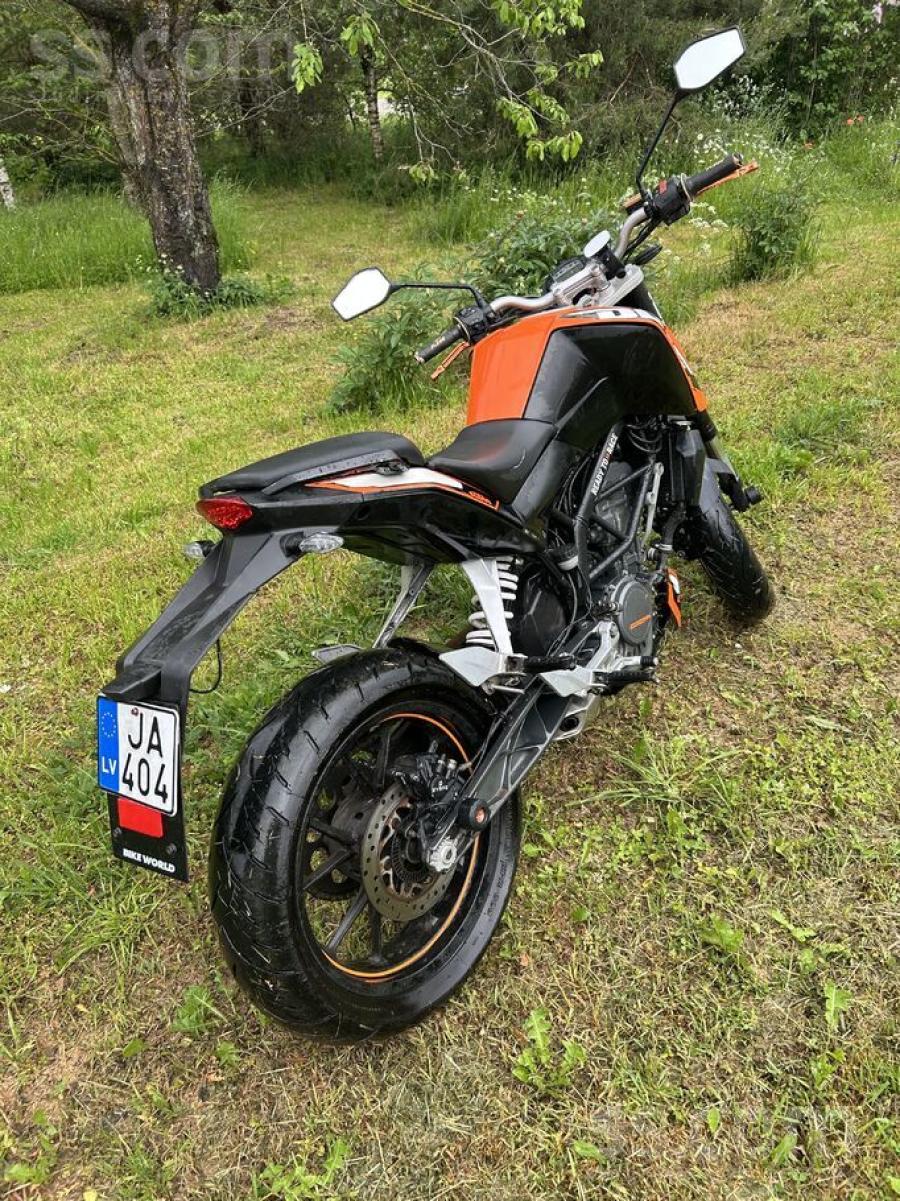 KTM Duke 125 2013 in Ogre, with an engine capacity of 0.13 L and mileage of 0 thousand km for 1750 €, photo 5 on AUTOMOTO.COM.LV