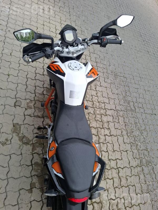 KTM Duke 125 2014 Rīga, ar dzinēja tilpumu 0.13 L un nobraukumu 0 tūkst. km par 2300 €, foto 4 vietnē AUTOMOTO.COM.LV