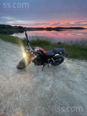 KTM Duke 125 2014 Rīga, ar dzinēja tilpumu 0.13 L un nobraukumu 0 tūkst. km par 2200 €, foto  vietnē AUTOMOTO.COM.LV