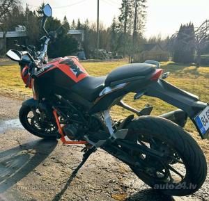 KTM Duke 125 2016 in Tallinn, with an engine capacity of 0.13 L and mileage of 29 thousand km for 2400 €, photo 4 on AUTOMOTO.COM.LV