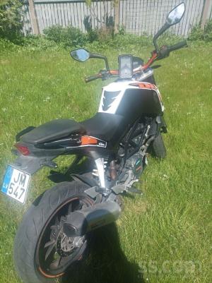 KTM Duke 125 2016 in Riga, with an engine capacity of 0.13 L and mileage of 0 thousand km for 1550 €, photo 3 on AUTOMOTO.COM.LV