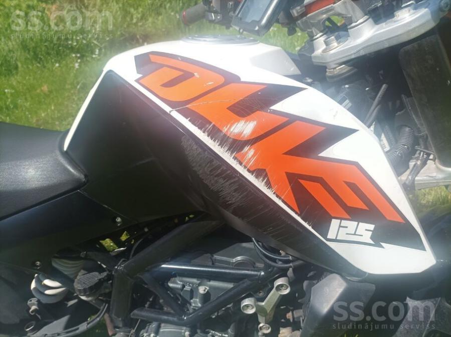 KTM Duke 125 2016 in Riga, with an engine capacity of 0.13 L and mileage of 0 thousand km for 1550 €, photo 5 on AUTOMOTO.COM.LV