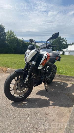 KTM Duke 125 2017 in Jelgava, with an engine capacity of 0.13 L and mileage of 0 thousand km for 2300 €, photo 5 on AUTOMOTO.COM.LV