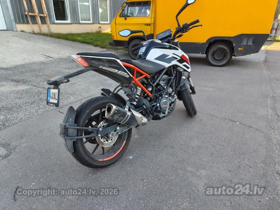 KTM Duke 125 2019 in Tallinn, with an engine capacity of 0.13 L and mileage of 38 thousand km for 2600 €, photo 4 on AUTOMOTO.COM.LV