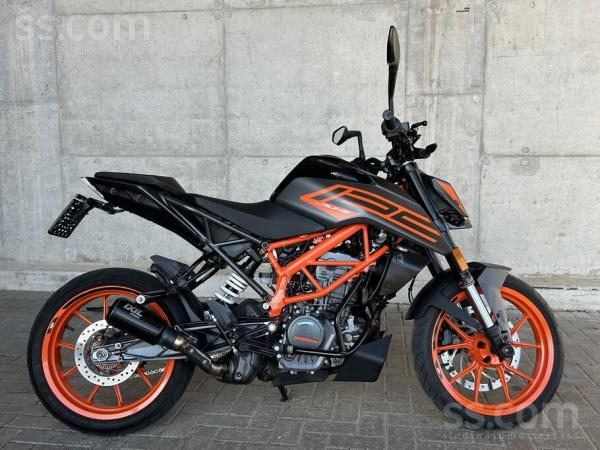 KTM Duke 125 2022 in Valmiera on AUTOMOTO.COM.LV KTM Duke 125 2022 in Valmiera, with an engine capacity of 0.13 L and mileage of 0 thousand km for 2970 €, photo 1 on AUTOMOTO.COM.LV