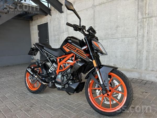 KTM Duke 125 2022 in Valmiera on AUTOMOTO.COM.LV KTM Duke 125 2022 in Valmiera, with an engine capacity of 0.13 L and mileage of 0 thousand km for 2970 €, photo 4 on AUTOMOTO.COM.LV