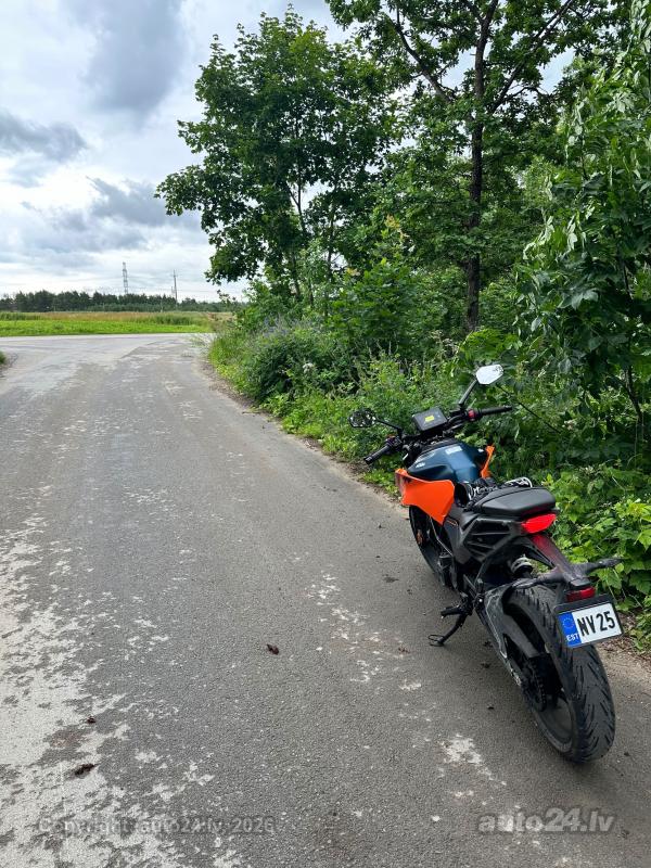 KTM Duke 125 2025 in Tallinn, with an engine capacity of 0.13 L and mileage of 9 thousand km for 3500 €, photo 2 on AUTOMOTO.COM.LV