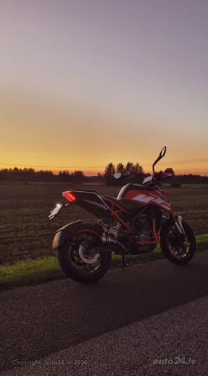 Orange KTM Duke 125 2017 in Viljandi, with an engine capacity of 0.13 L and mileage of 35 thousand km for 2900 €, photo 2 on AUTOMOTO.COM.LV