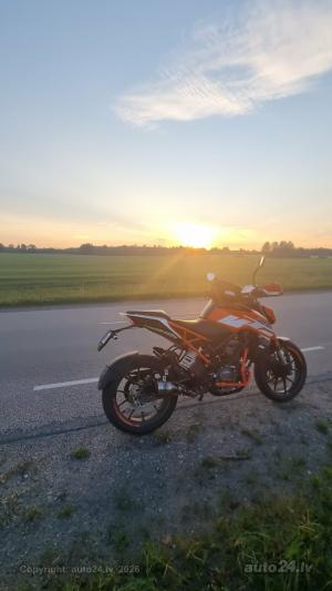 Orange KTM Duke 125 2017 in Viljandi, with an engine capacity of 0.13 L and mileage of 35 thousand km for 2900 €, photo 4 on AUTOMOTO.COM.LV