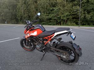 Оранжевый КТМ Duke 125 2017 в Таллин, объемом двигателя 0.13 л и пробегом 23 тыс. км за 2490 €, фото 4 на AUTOMOTO.COM.LV