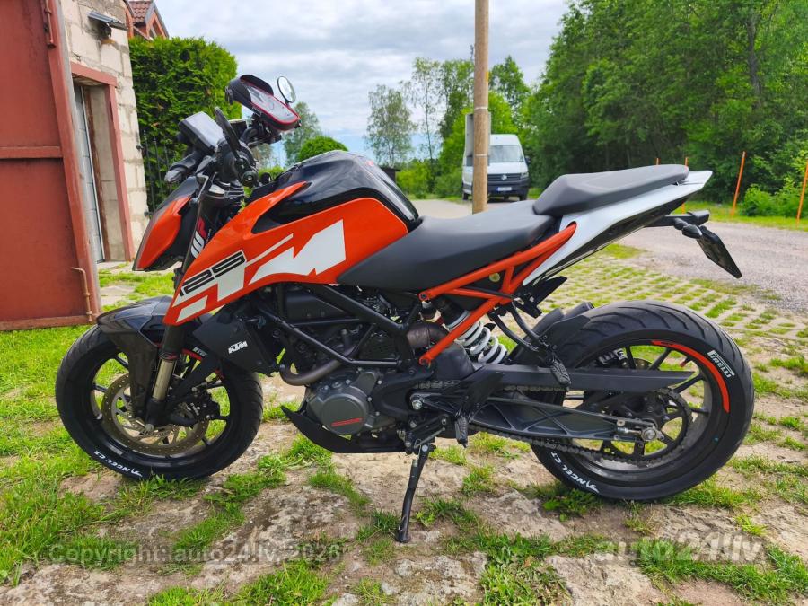 Красный КТМ Duke 125 2020 в Силламяэ, объемом двигателя 0.00 л и пробегом 0 тыс. км за 2500 €, фото 1 на AUTOMOTO.COM.LV