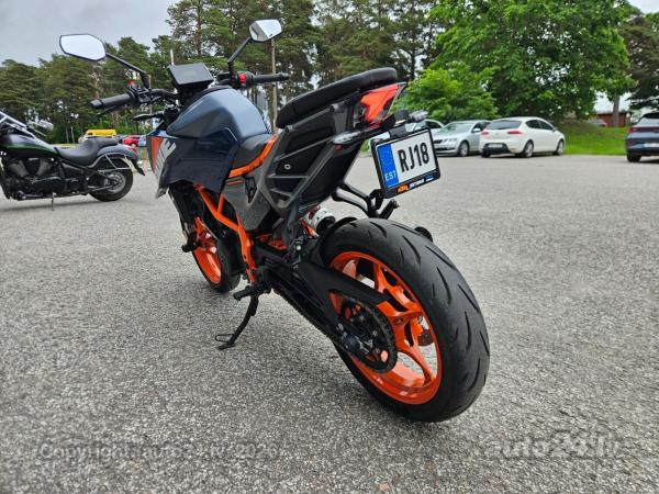 Синий КТМ Duke 390 2025 в Таллин, объемом двигателя 0.40 л и пробегом 496 тыс. км за 4900 €, фото 4 на AUTOMOTO.COM.LV