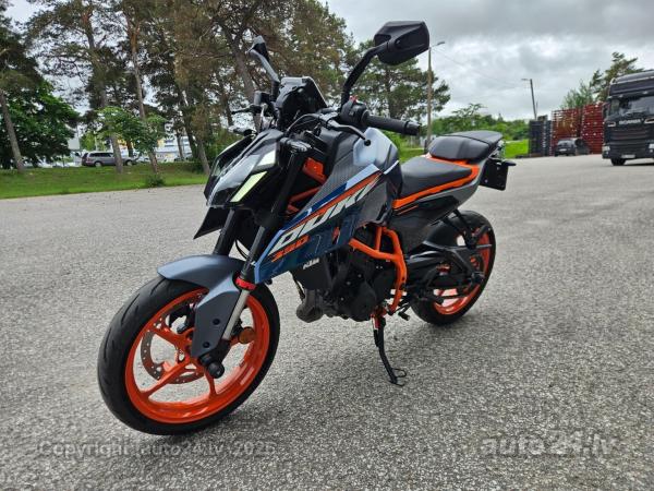 Синий КТМ Duke 390 2025 в Таллин, объемом двигателя 0.40 л и пробегом 496 тыс. км за 4900 €, фото 6 на AUTOMOTO.COM.LV