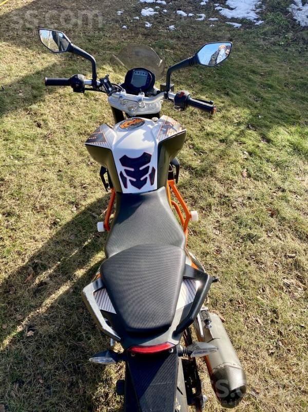 KTM Duke 390 2013 Rīga, ar dzinēja tilpumu 0.39 L un nobraukumu 0 tūkst. km par 2300 €, foto 5 vietnē AUTOMOTO.COM.LV