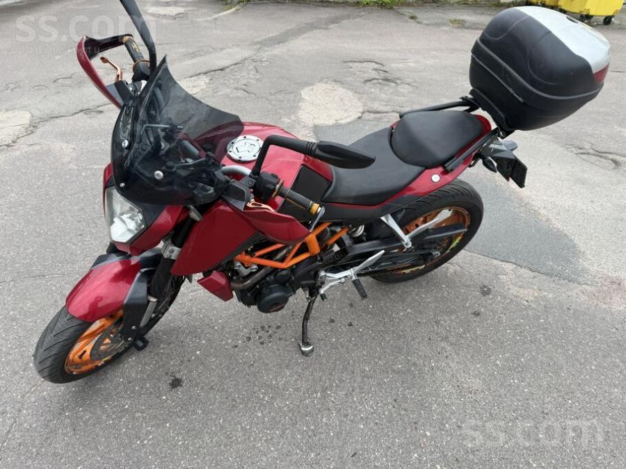 KTM Duke 390 2014 in Riga, with an engine capacity of 0.39 L and mileage of 0 thousand km for 1950 €, photo 3 on AUTOMOTO.COM.LV