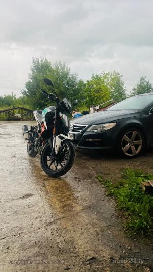 KTM Duke 390 2017 in Rakvere, with an engine capacity of 0.39 L and mileage of 42 thousand km for 2600 €, photo 6 on AUTOMOTO.COM.LV