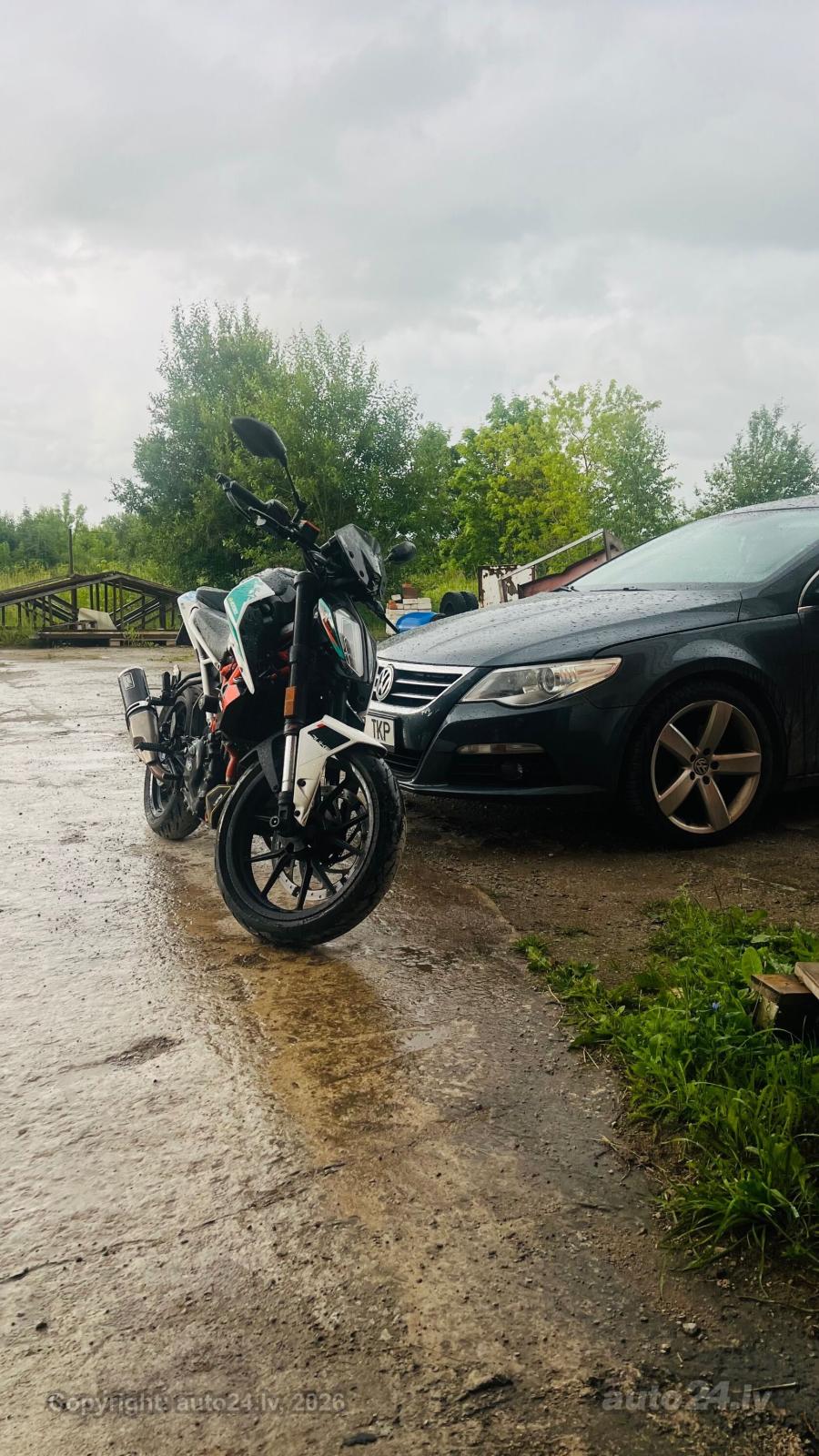 KTM Duke 390 2017 in Rakvere, with an engine capacity of 0.39 L and mileage of 42 thousand km for 2600 €, photo 6 on AUTOMOTO.COM.LV