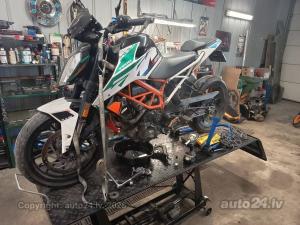KTM Duke 390 2017 Rakvere, ar dzinēja tilpumu 0.39 L un nobraukumu 0 tūkst. km par 2500 €, foto 10 vietnē AUTOMOTO.COM.LV