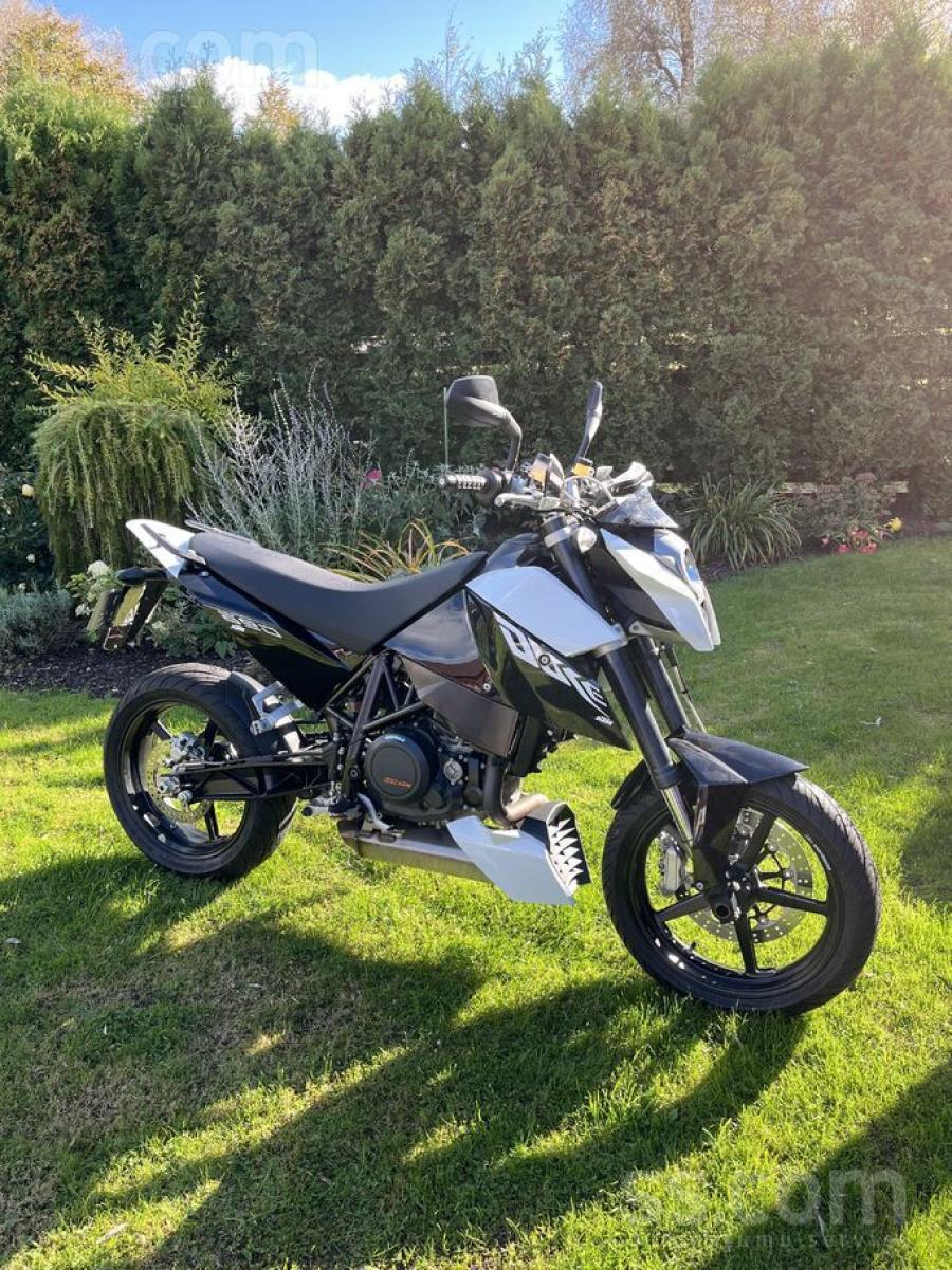 KTM Duke 690 2008 in Ventspils, with an engine capacity of 0.69 L and mileage of 0 thousand km for 3600 €, photo 9 on AUTOMOTO.COM.LV