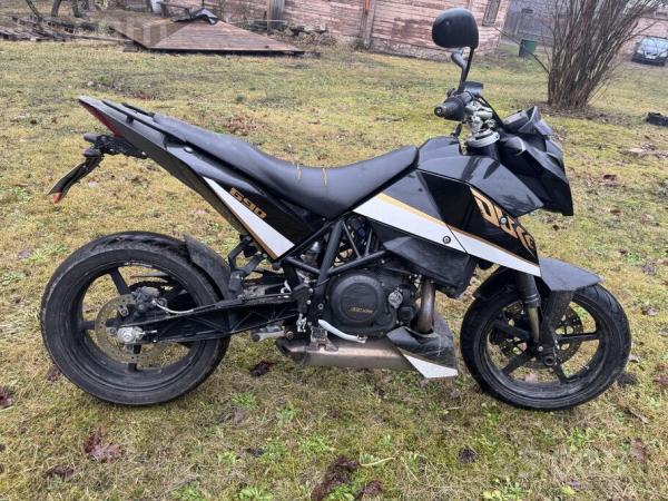 KTM Duke 690 2012 in Riga, with an engine capacity of 0.65 L and mileage of 0 thousand km for 2000 €, photo 1 on AUTOMOTO.COM.LV