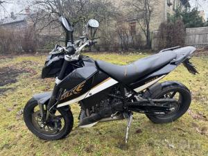 KTM Duke 690 2012 Rīga, ar dzinēja tilpumu 0.65 L un nobraukumu 0 tūkst. km par 2000 €, foto 4 vietnē AUTOMOTO.COM.LV