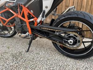 KTM Duke 690 2015 in Bauska, with an engine capacity of 0.69 L and mileage of 0 thousand km for 3900 €, photo 4 on AUTOMOTO.COM.LV