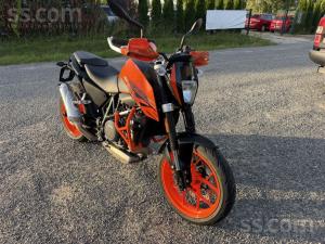 KTM Duke 690 2018 in Saldus, with an engine capacity of 0.69 L and mileage of 0 thousand km for 2500 €, photo 3 on AUTOMOTO.COM.LV