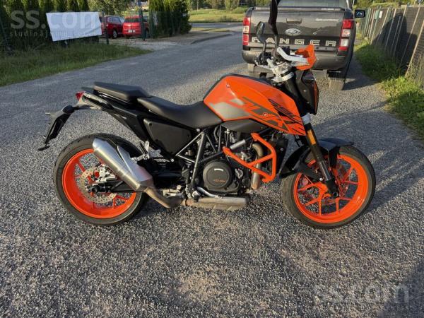 KTM Duke 690 2018 in Saldus, with an engine capacity of 0.69 L and mileage of 0 thousand km for 2500 €, photo 3 on AUTOMOTO.COM.LV