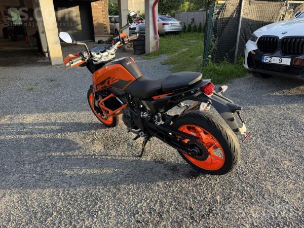 KTM Duke 690 2018 in Saldus, with an engine capacity of 0.69 L and mileage of 0 thousand km for 2500 €, photo 6 on AUTOMOTO.COM.LV