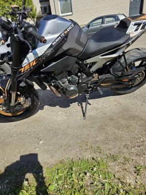 KTM Duke 790 2018 Utena, ar dzinēja tilpumu 0.79 L un nobraukumu 0 tūkst. km par 3250 €, foto 4 vietnē AUTOMOTO.COM.LV