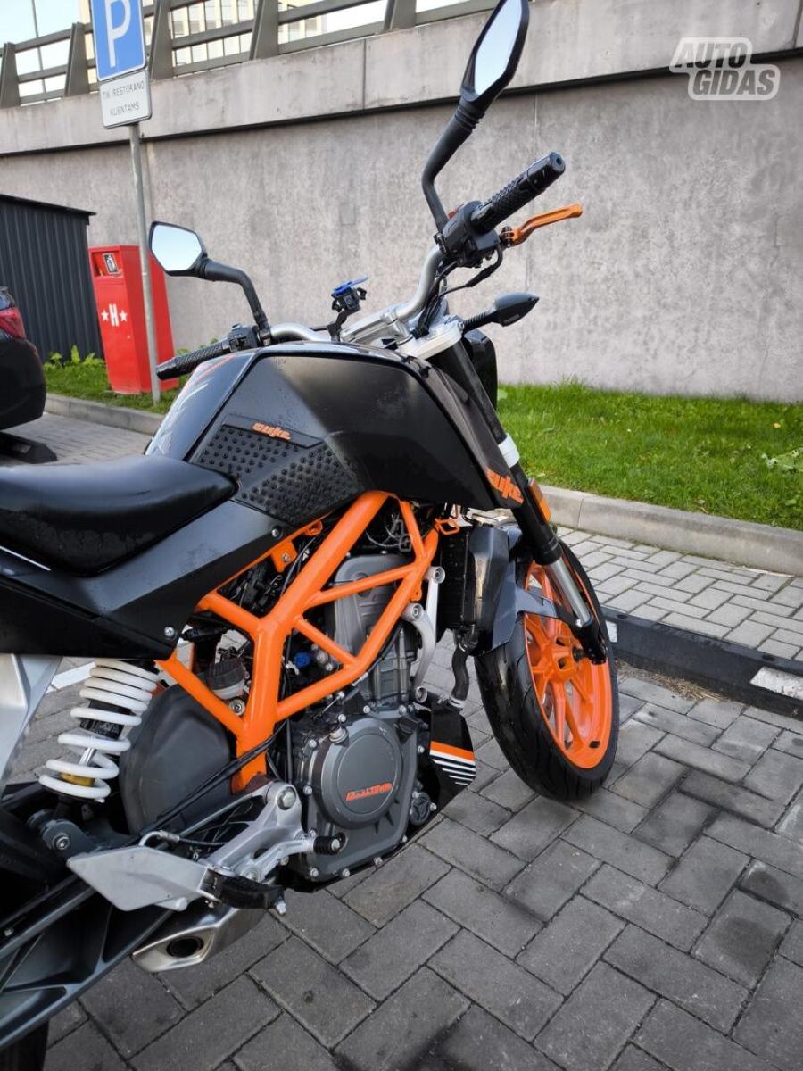 Black KTM Duke 2012 in Vilnius, with an engine capacity of 0.13 L and mileage of 0 thousand km for 3150 €, photo 1 on AUTOMOTO.COM.LV