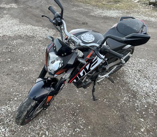 Melns KTM Duke 2012 Telšiai, ar dzinēja tilpumu 0.20 L un nobraukumu 13 tūkst. km par 1000 €, foto 2 vietnē AUTOMOTO.COM.LV