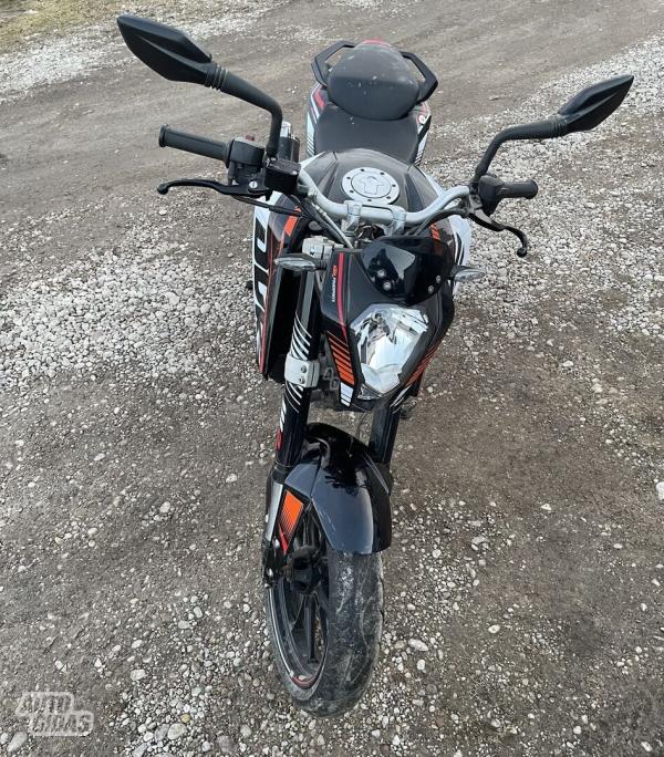 Melns KTM Duke 2012 Telšiai, ar dzinēja tilpumu 0.20 L un nobraukumu 13 tūkst. km par 1000 €, foto 5 vietnē AUTOMOTO.COM.LV