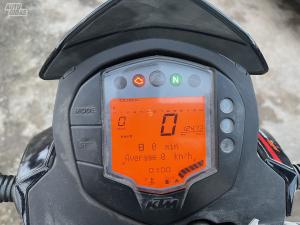 Melns KTM Duke 2012 Telšiai, ar dzinēja tilpumu 0.20 L un nobraukumu 13 tūkst. km par 1000 €, foto 7 vietnē AUTOMOTO.COM.LV