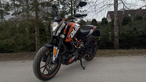 Melns KTM Duke 2013 Kelmė, ar dzinēja tilpumu 0.13 L un nobraukumu 44 tūkst. km par 1700 €, foto 1 vietnē AUTOMOTO.COM.LV
