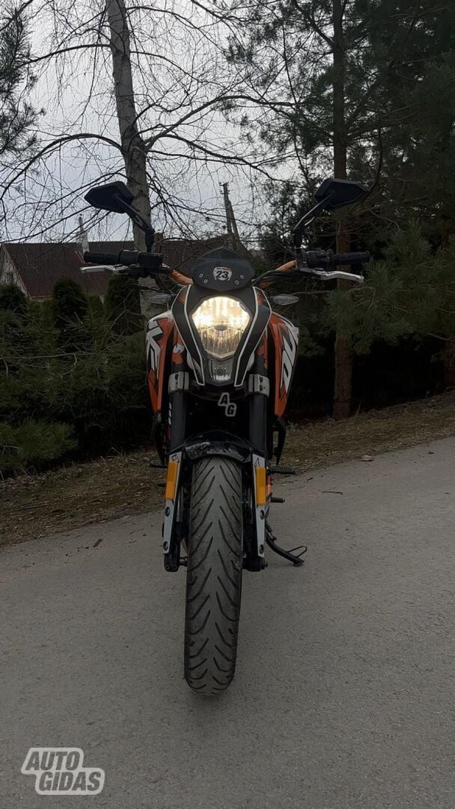Melns KTM Duke 2013 Kelmė, ar dzinēja tilpumu 0.13 L un nobraukumu 44 tūkst. km par 1700 €, foto 3 vietnē AUTOMOTO.COM.LV