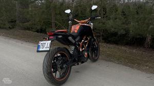 Melns KTM Duke 2013 Kelmė, ar dzinēja tilpumu 0.13 L un nobraukumu 44 tūkst. km par 1700 €, foto 7 vietnē AUTOMOTO.COM.LV