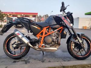 Melns KTM Duke 2013 Viļņa, ar dzinēja tilpumu 0.69 L un nobraukumu 20 tūkst. km par 3400 €, foto  vietnē AUTOMOTO.COM.LV