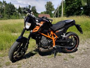 Melns KTM Duke 2013 Viļņa, ar dzinēja tilpumu 0.69 L un nobraukumu 20 tūkst. km par 3400 €, foto 3 vietnē AUTOMOTO.COM.LV