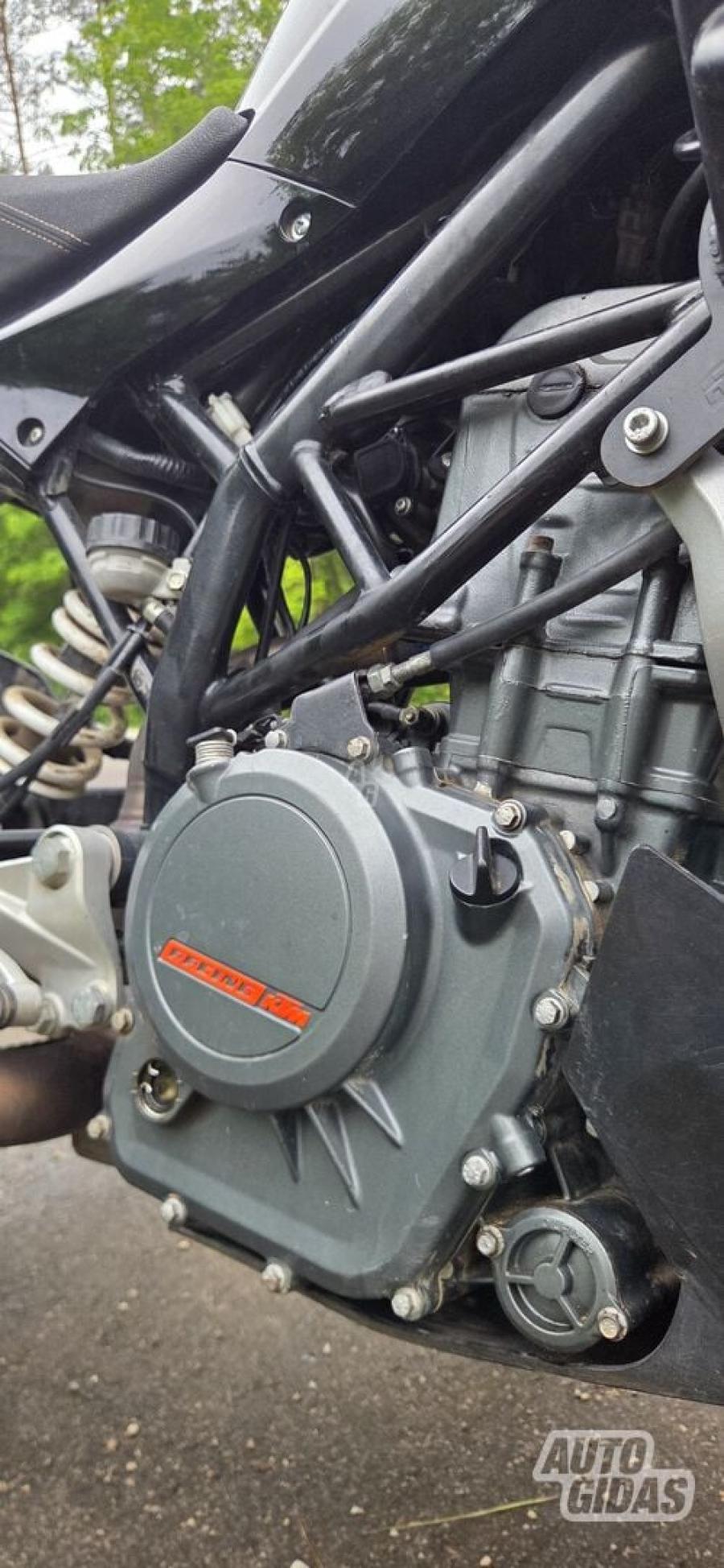 Black KTM Duke 2014 in Zarasai, with an engine capacity of 0.00 L and mileage of 44 thousand km for 3500 €, photo 9 on AUTOMOTO.COM.LV