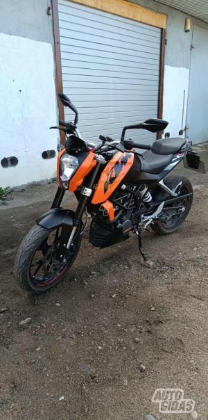 Black KTM Duke 2014 in Raseiniai, with an engine capacity of 0.13 L and mileage of 31 thousand km for 1800 €, photo  on AUTOMOTO.COM.LV