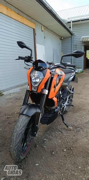 Black KTM Duke 2014 in Raseiniai, with an engine capacity of 0.13 L and mileage of 31 thousand km for 1800 €, photo 6 on AUTOMOTO.COM.LV