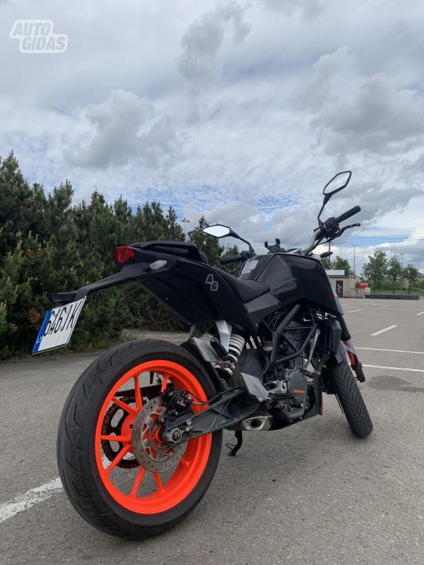 Melns KTM Duke 2015 Šauļi, ar dzinēja tilpumu 0.13 L un nobraukumu 14 tūkst. km par 2050 €, foto 3 vietnē AUTOMOTO.COM.LV