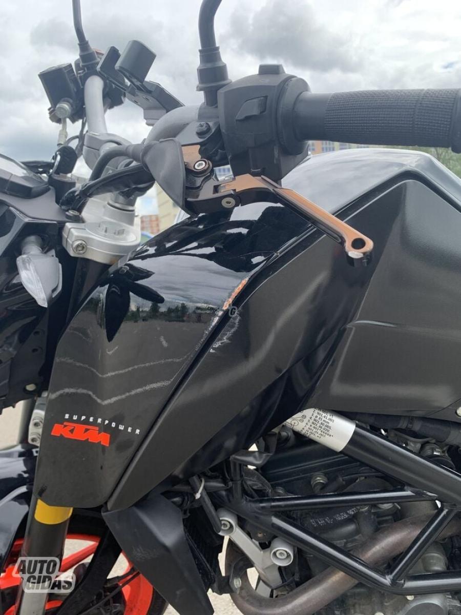 Melns KTM Duke 2015 Šauļi, ar dzinēja tilpumu 0.13 L un nobraukumu 14 tūkst. km par 2050 €, foto 7 vietnē AUTOMOTO.COM.LV