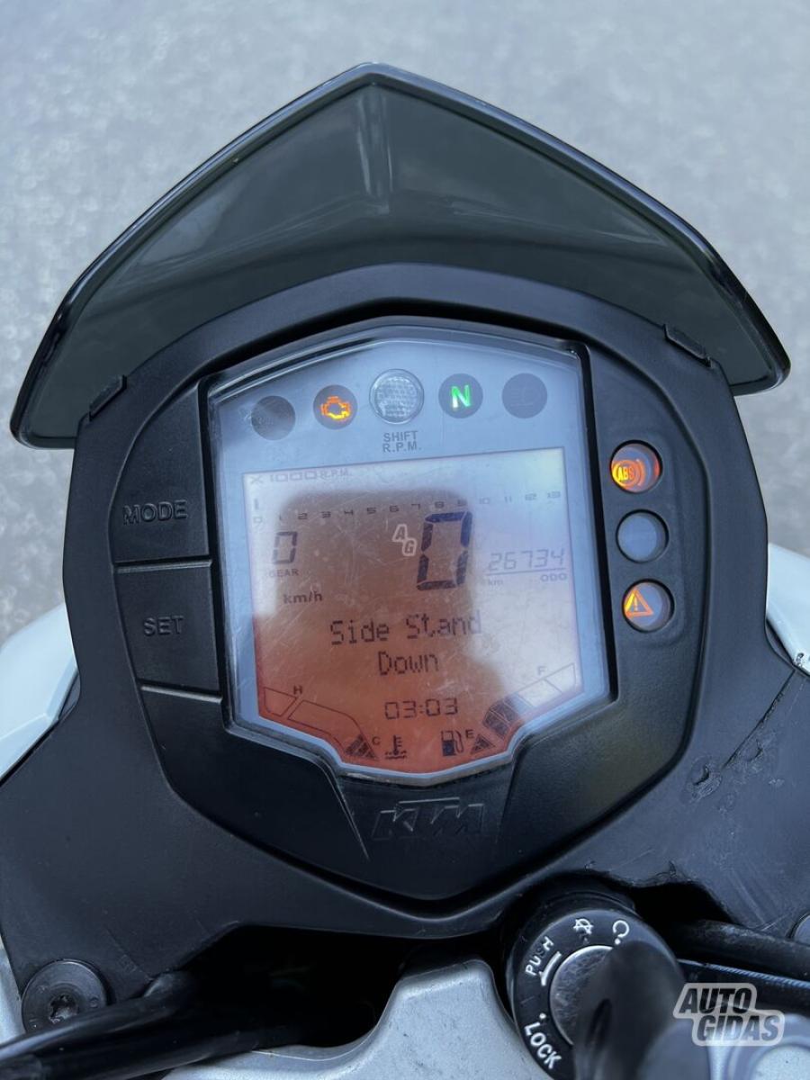 Black KTM Duke 2015 in Vilnius, with an engine capacity of 0.13 L and mileage of 27 thousand km for 1200 €, photo 4 on AUTOMOTO.COM.LV