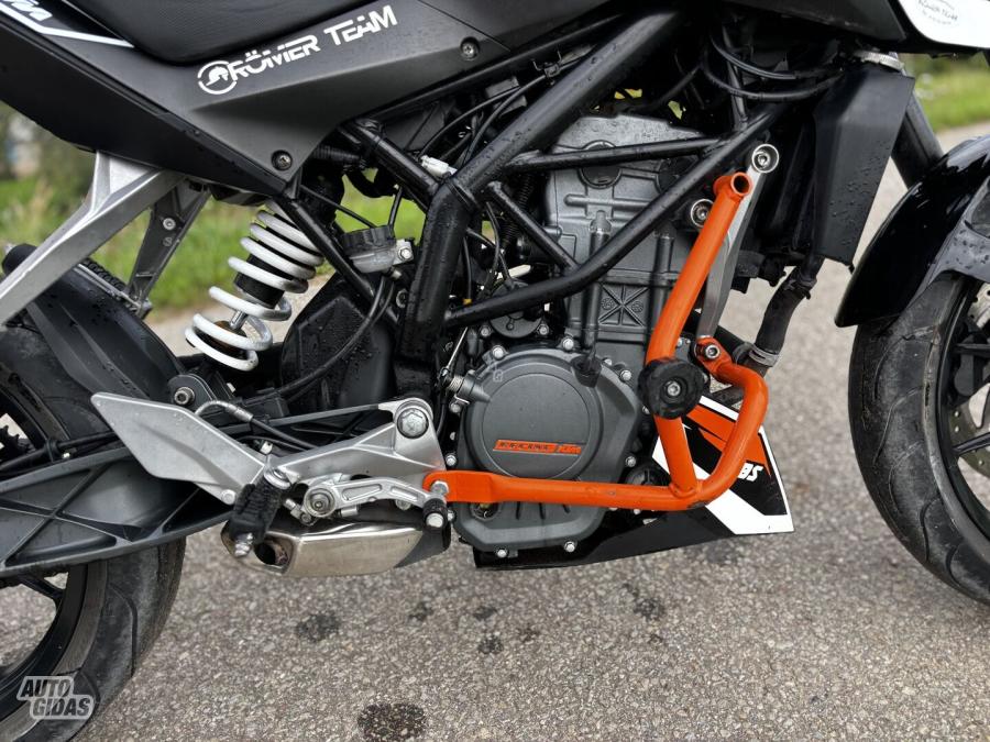 Melns KTM Duke 2015 Radviliškis, ar dzinēja tilpumu 0.13 L un nobraukumu 0 tūkst. km par 2200 €, foto 12 vietnē AUTOMOTO.COM.LV