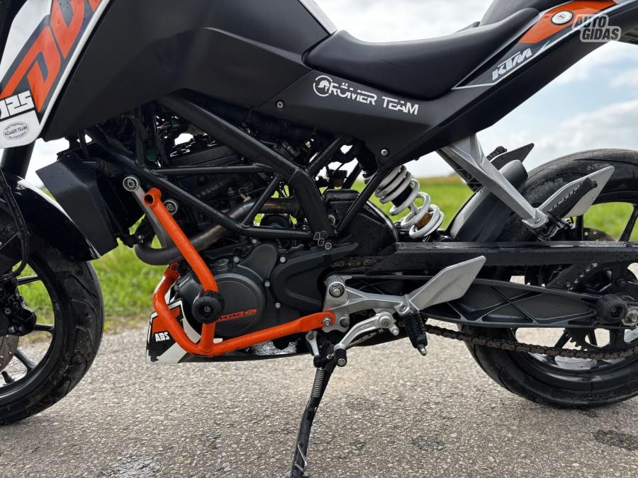 Melns KTM Duke 2015 Radviliškis, ar dzinēja tilpumu 0.13 L un nobraukumu 0 tūkst. km par 2200 €, foto 13 vietnē AUTOMOTO.COM.LV