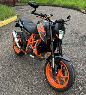 Melns KTM Duke 2018 Viļņa, ar dzinēja tilpumu 0.69 L un nobraukumu 8 tūkst. km par 4500 €, foto 13 vietnē AUTOMOTO.COM.LV